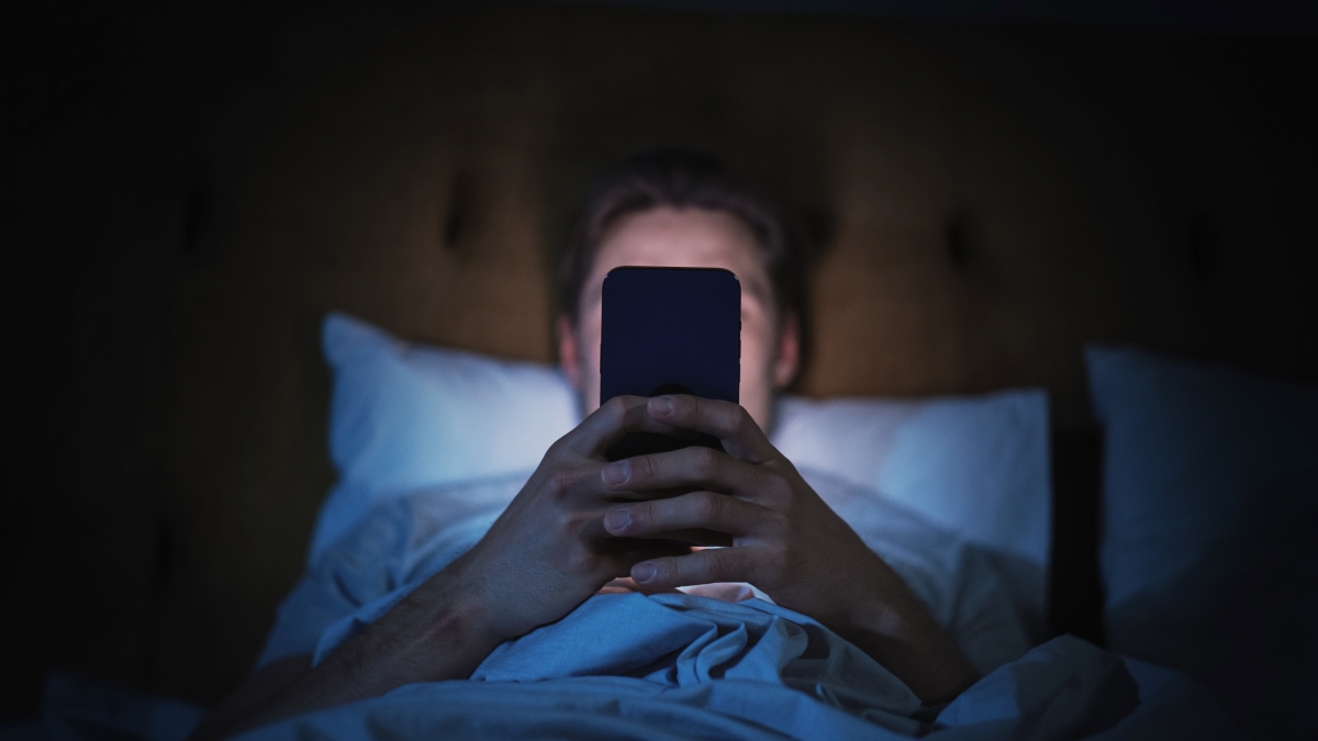 Can Screen Time at Night Disrupt Our Sleep and Circadian Rhythm?